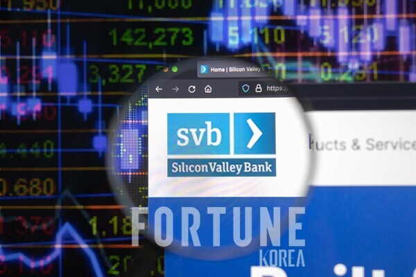 트윗 36시간만에 SVB 파산…SNS의 역설